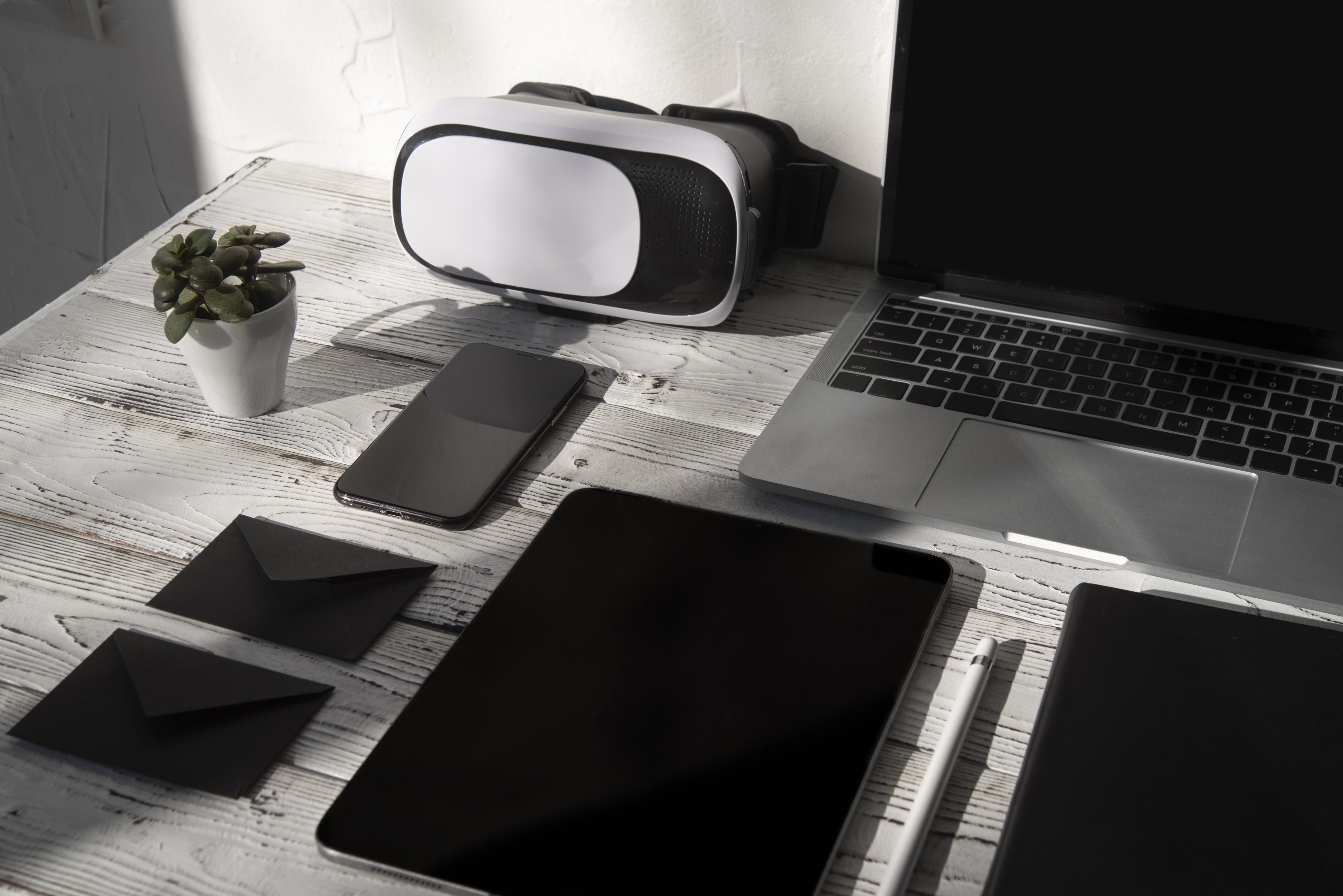 The Evolution of Apple Products: From the Original Macintosh to Apple ...