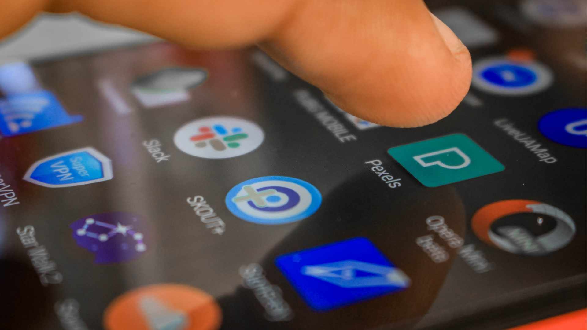 Best Tips to Protect Your Smartphone Screen - ScreenShield